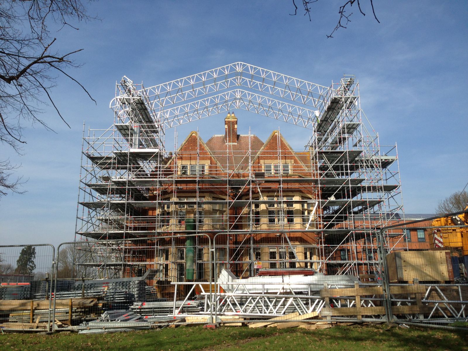 What Are the Development History of Frame Scaffolding in the Construction